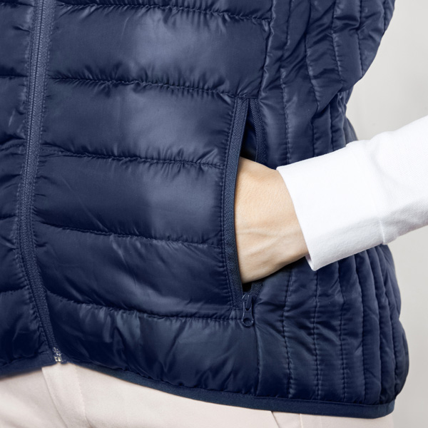 roly_oslo-woman_2 - Boostup